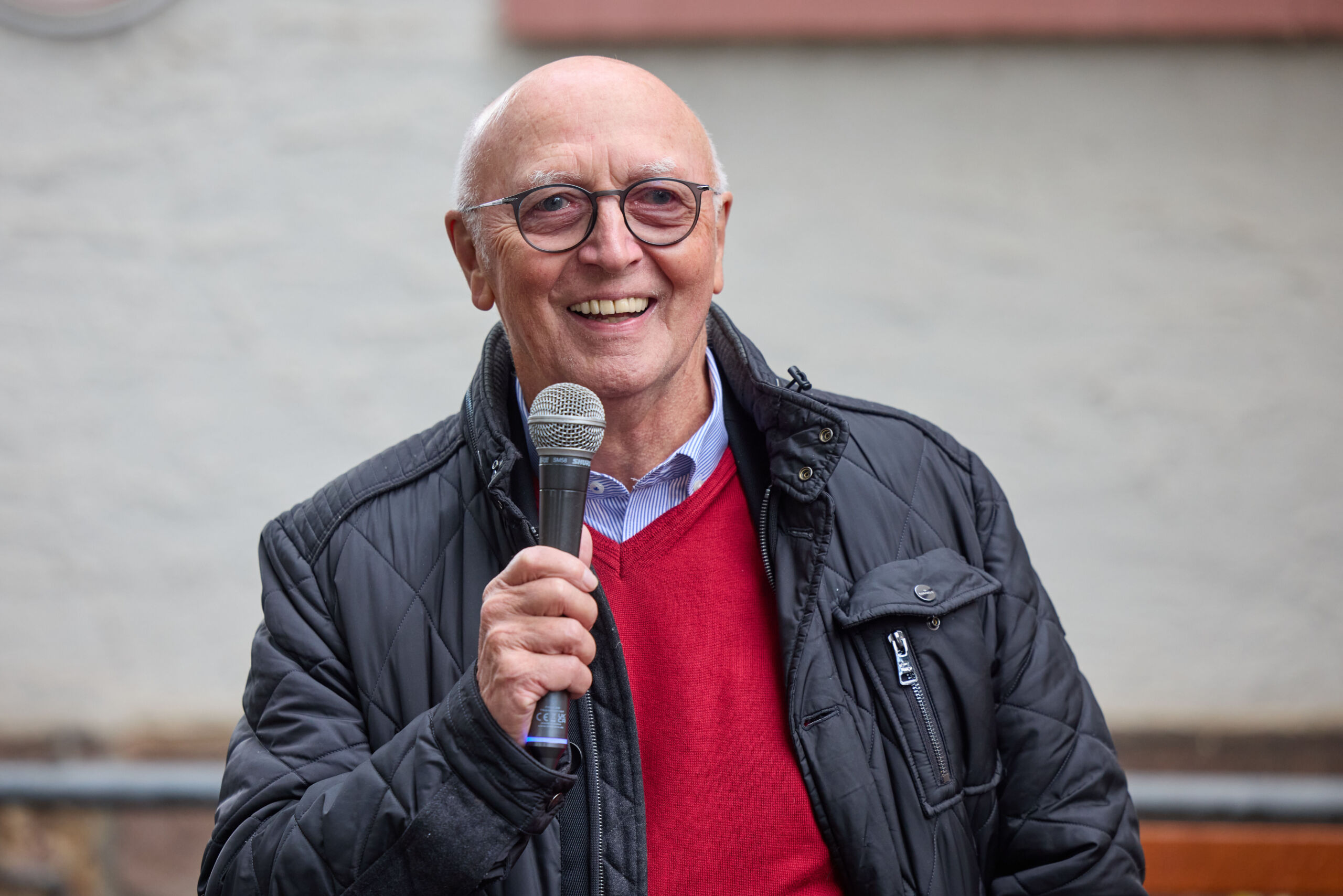 Rückblick auf eine besondere Feier: Klaus Weinrich feiert 80 ...